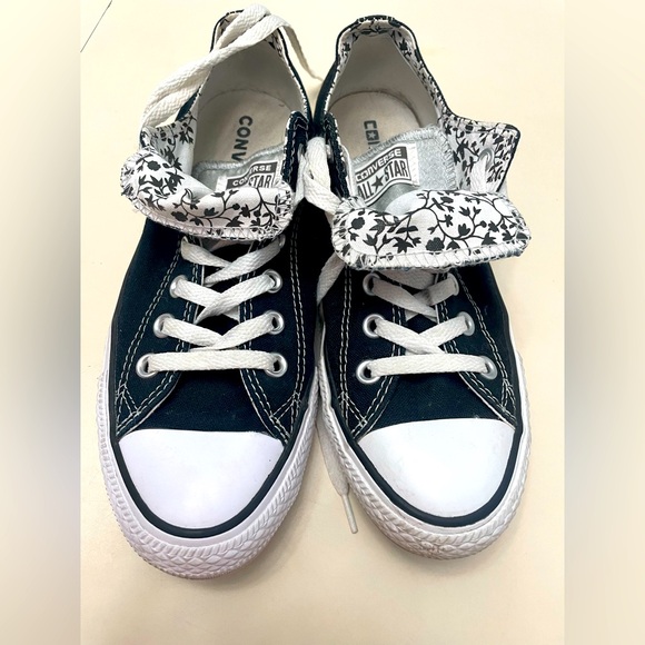 Converse | Shoes | Converse Floral Double Tongue Low Black White ...